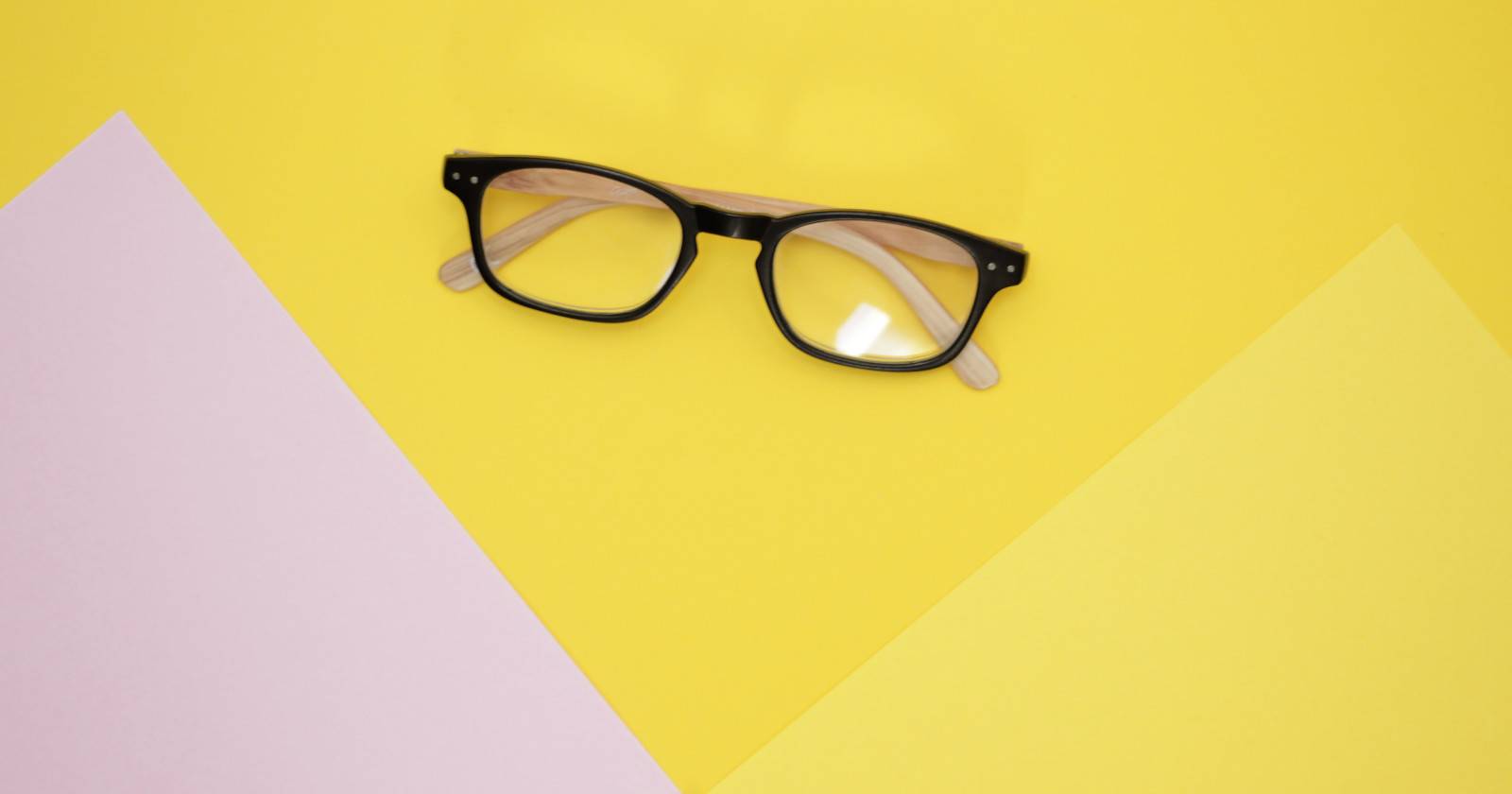 Try Glasses on Your Photo Online to Find the Perfect Frames