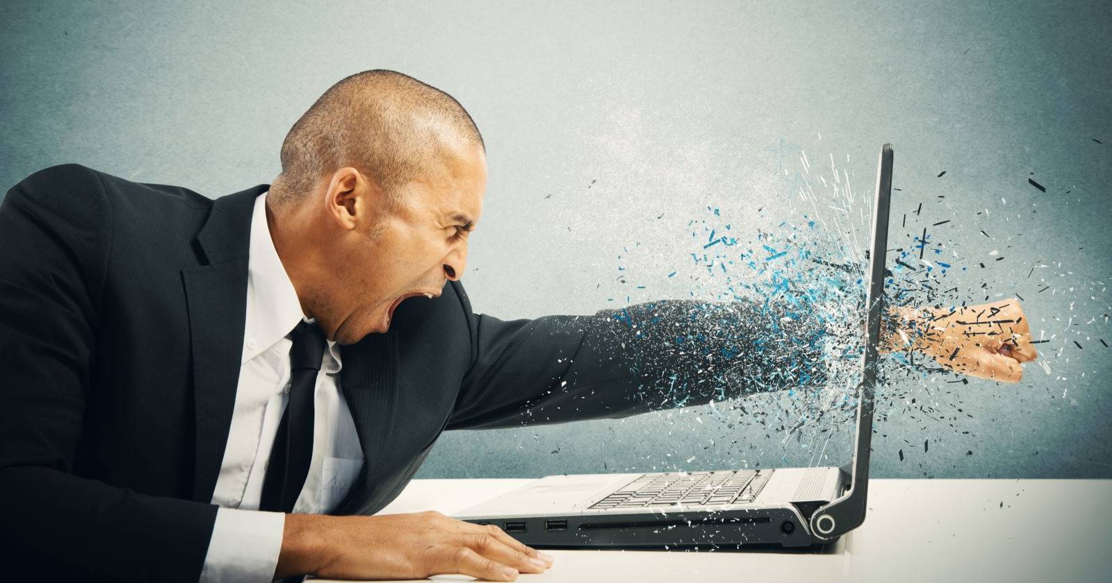 5 Common Mistakes That Are Guaranteed to Break Your Laptop