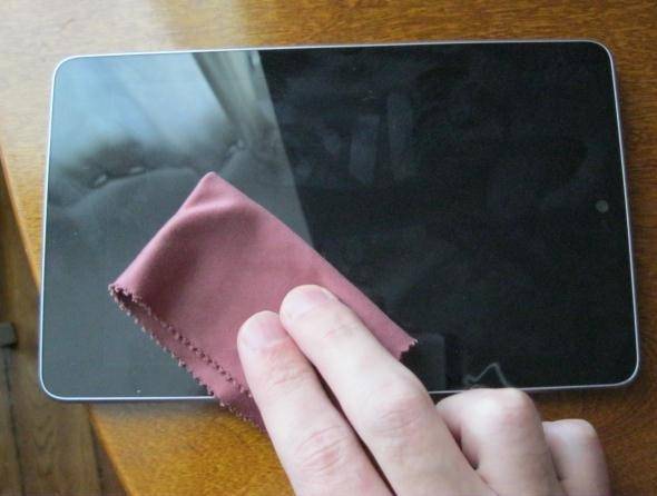 How to Safely Clean Your Tablet or Mobile Phone Touchscreen