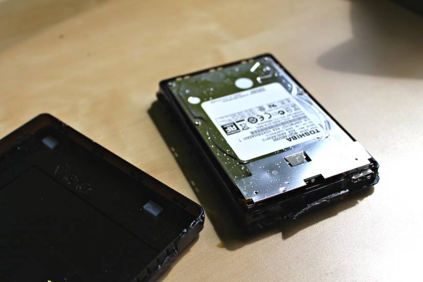 Lacie Rugged Mini vs. AData DashDrive Durable: A Comparative Review and ...