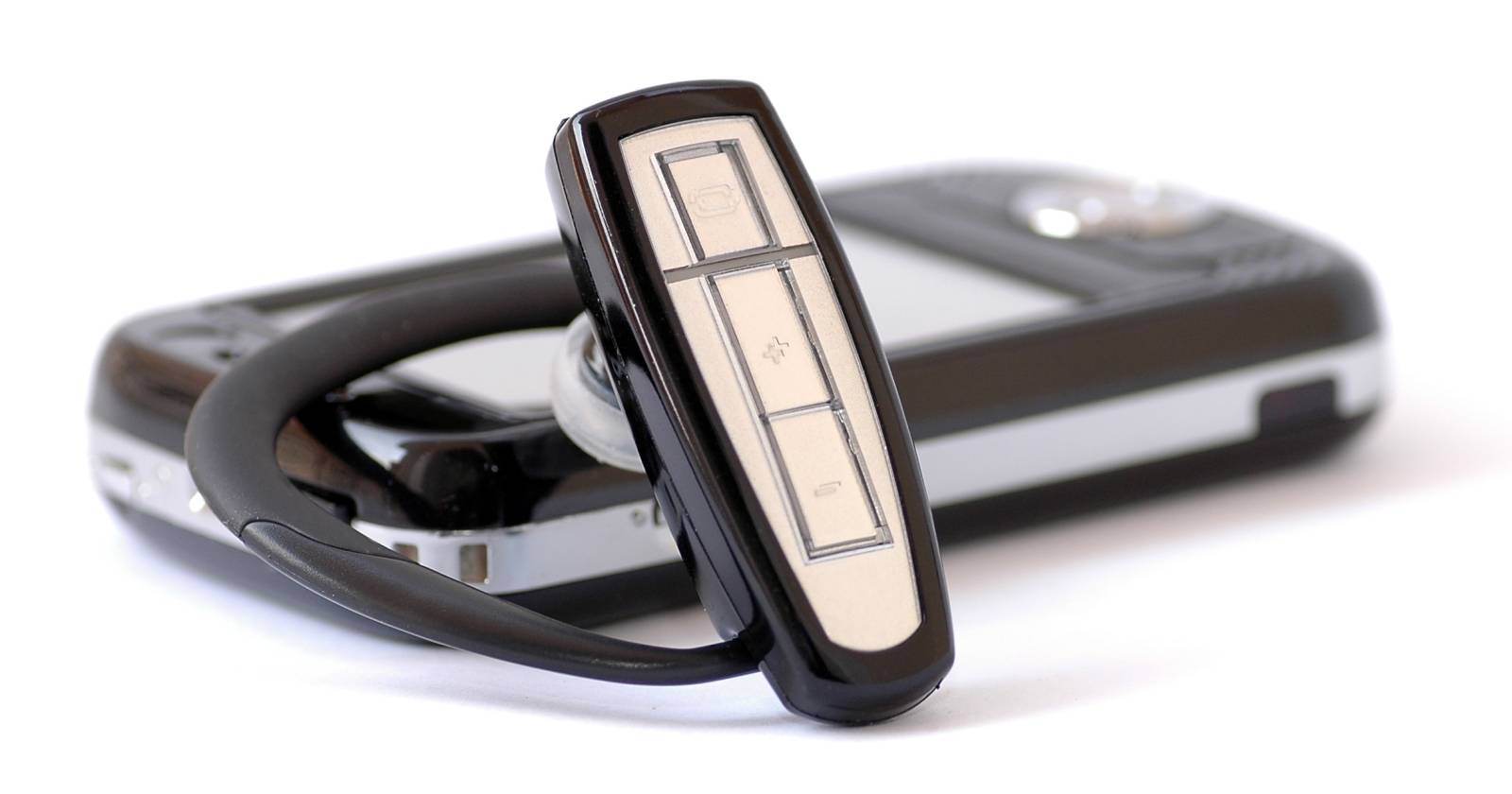 The Beginner's Guide to Buying the Right Bluetooth Headset