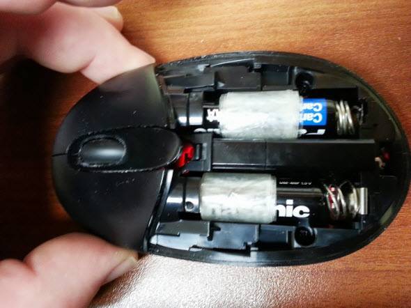 Emergency Battery Hack - Make an AAA Battery Work as an AA Battery