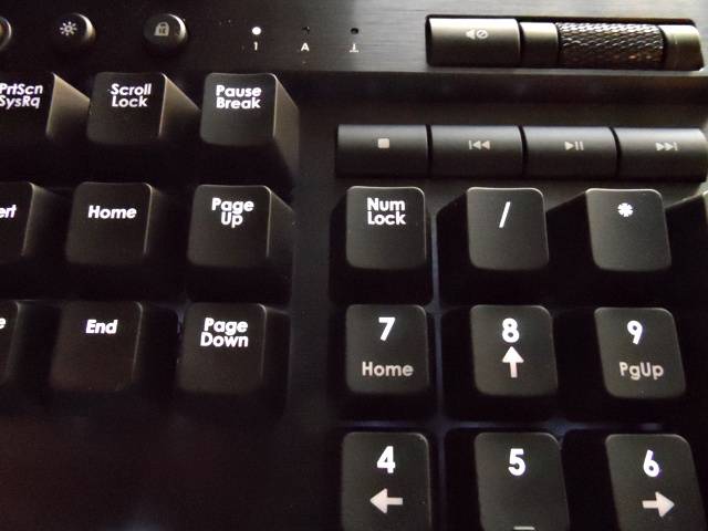 Corsair Vengeance K95 Mechanical Gaming Keyboard & M95 Gaming Mouse ...