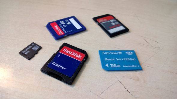 7 Awesome Uses for an Old SD Card