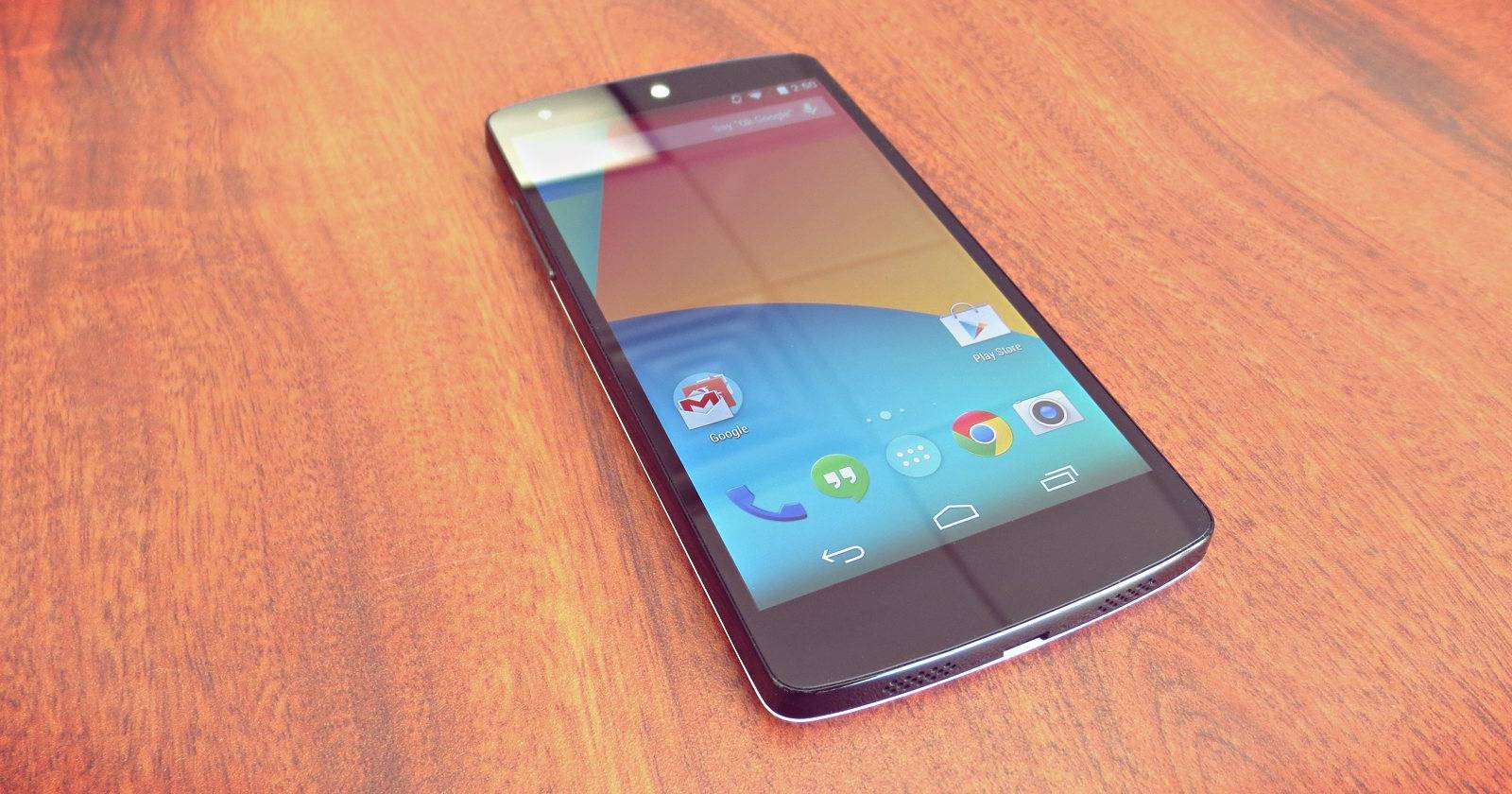 Google Nexus 5 Review and Giveaway