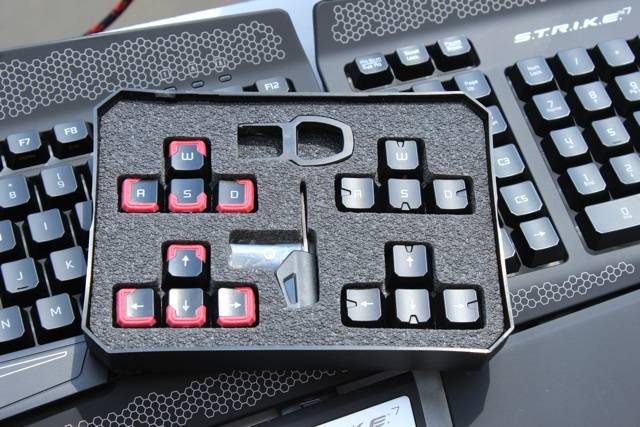 Mad Catz S.T.R.I.K.E. 7 Modular Gaming Keyboard Review And Giveaway