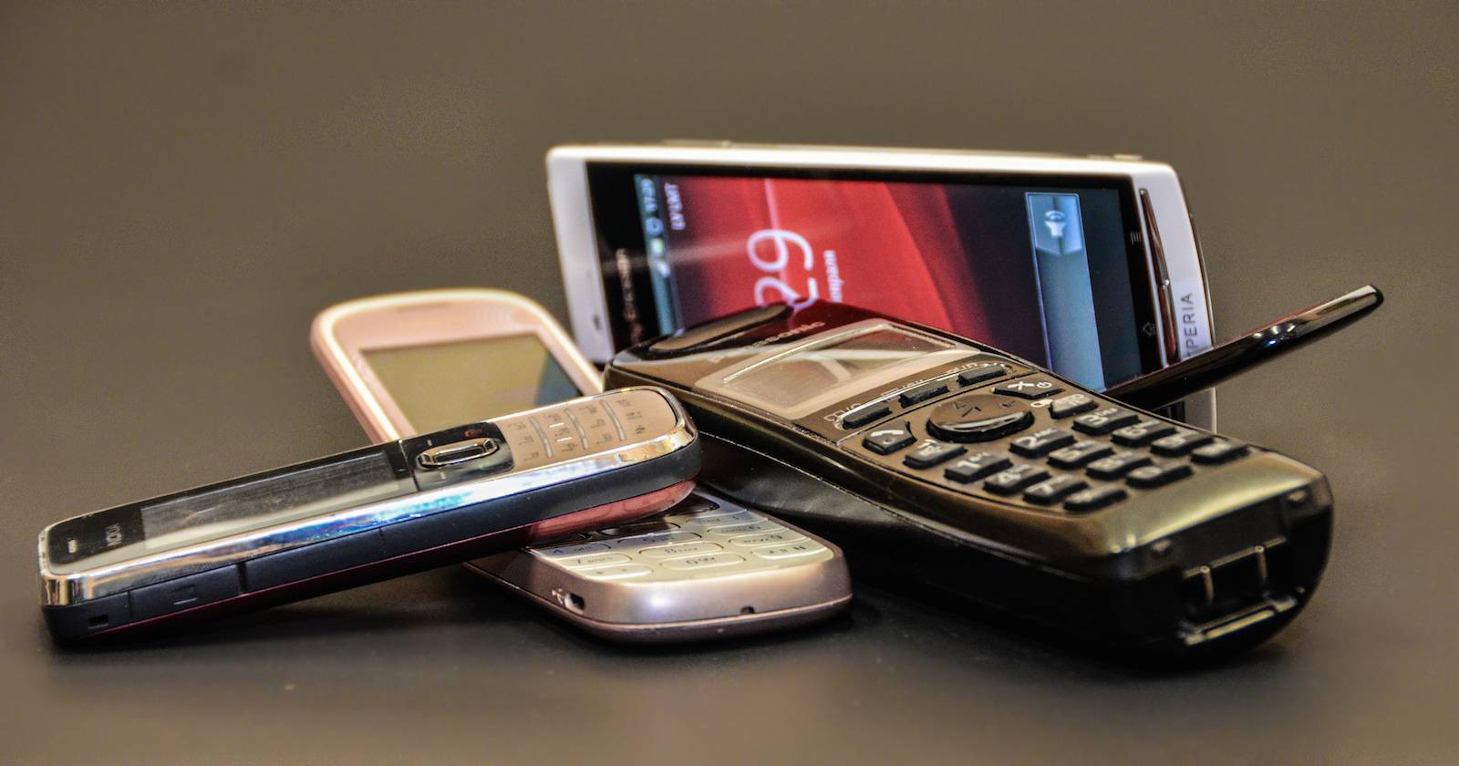 Is It Legal Or Illegal To Unlock My Smartphone In The US?