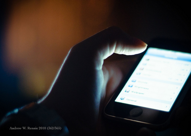 What Your Smartphone Is Doing To Your Body & Mind