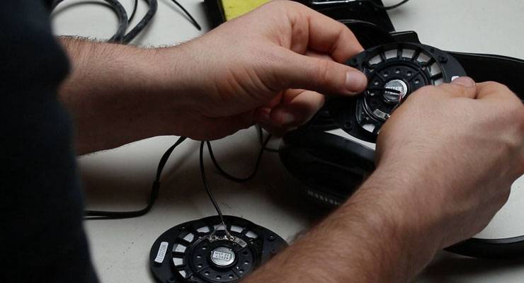 How to Fix Broken Headphones