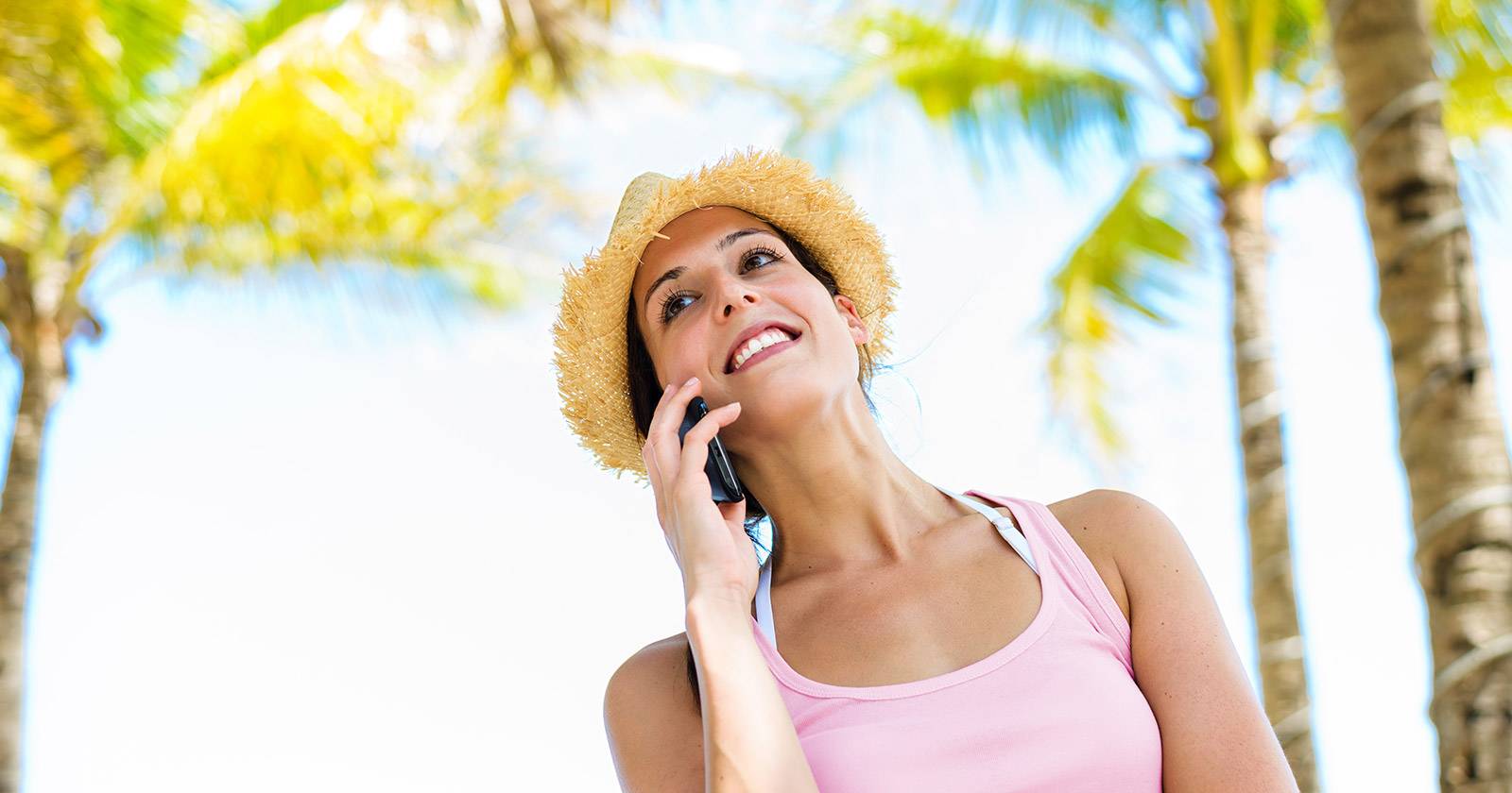 No Roaming Fees: How Traveling Internationally Can Be Cheaper