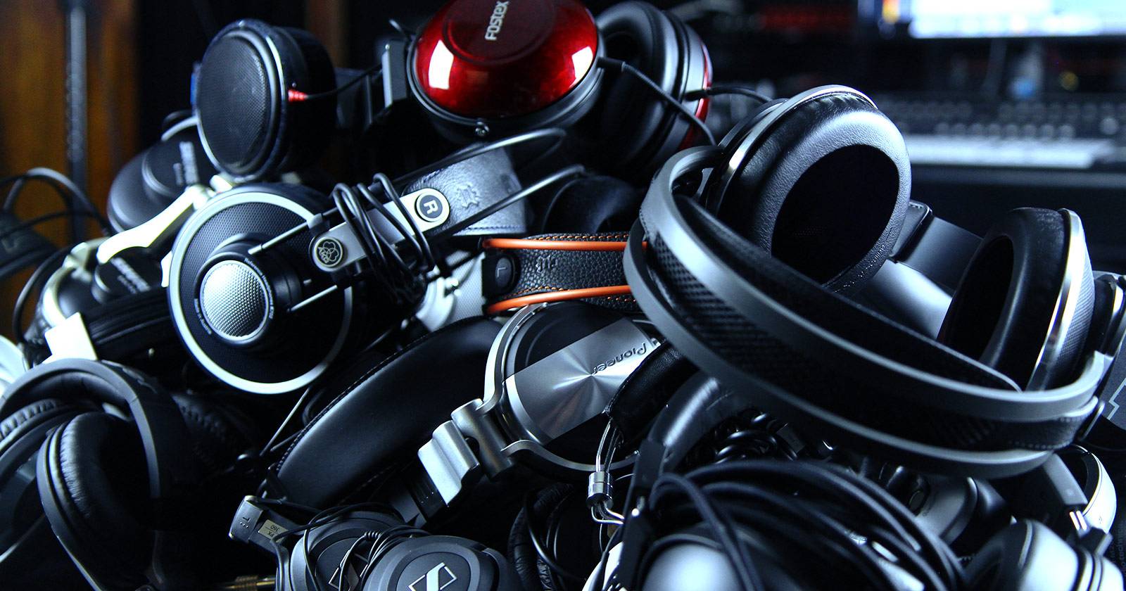 How to Identify the Best Headphones: 10 Important Terms to Know