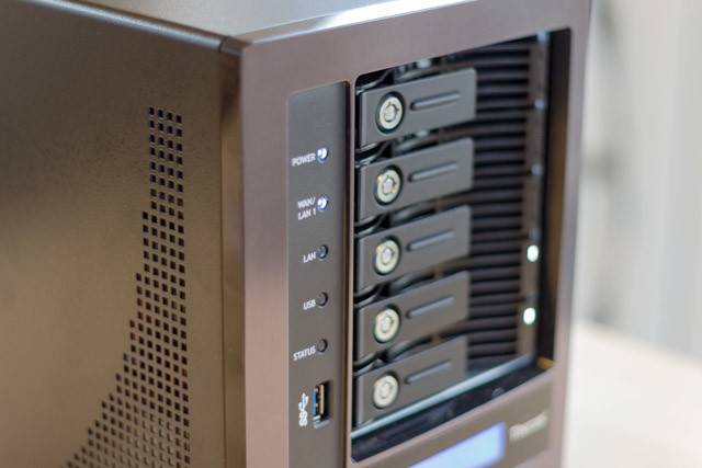 Thecus N5810 Pro NAS Review and Giveaway