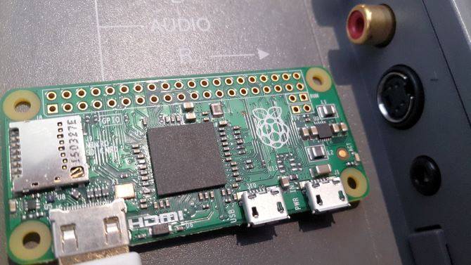 How to Turn a TV Into a Retro Gaming System With Raspberry Pi Zero