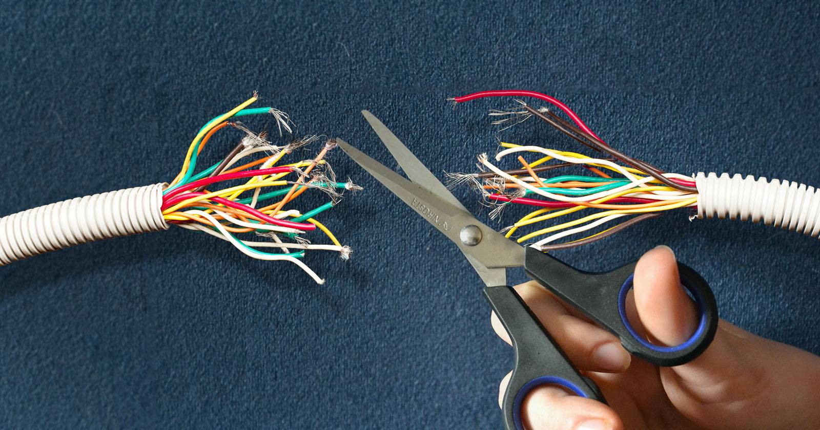Wired vs. Wireless Peripherals: What You Really Need to Know