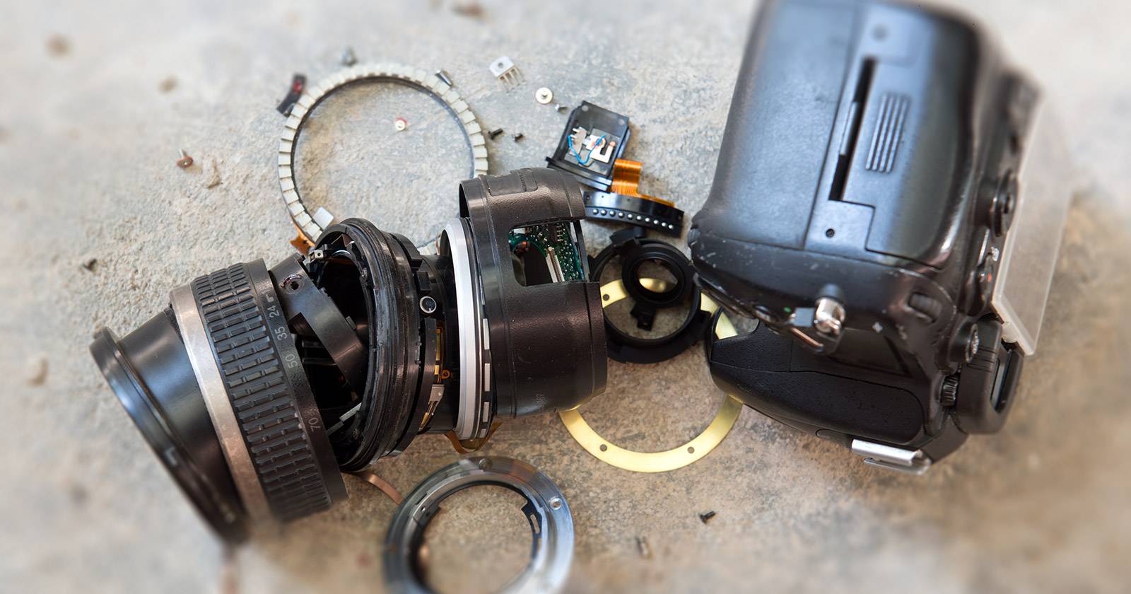 6 Mistakes That Will Ruin Your DSLR & How to Avoid Them