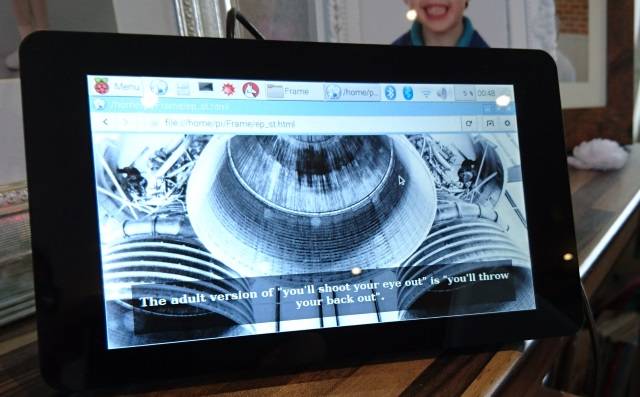 ShowerThoughts and EarthPorn: Make an Inspiring Raspberry Pi Photo Frame