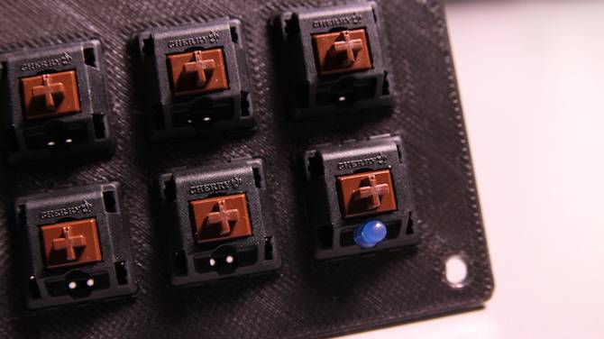 Make Your Own Custom Shortcut Buttons With an Arduino