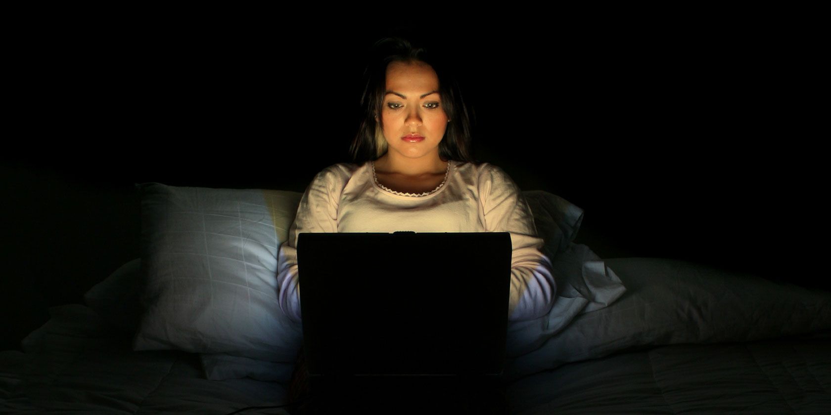 Dark Mode vs. Night Light: Which Should You Use in Windows 10?