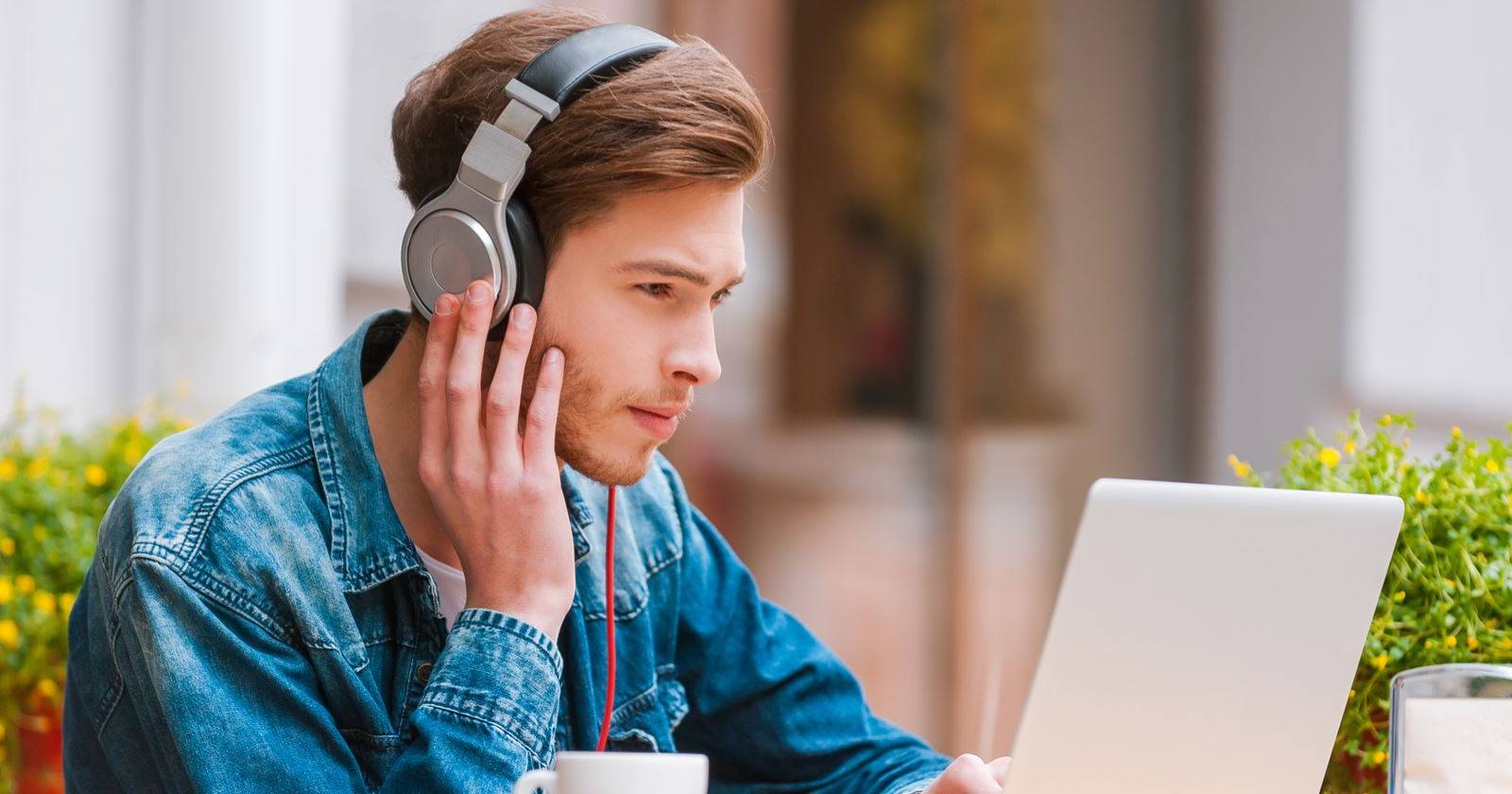 The Best Music to Stay Productive at Work
