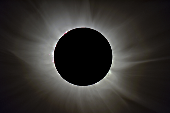 How to Photograph the 2017 Total Solar Eclipse