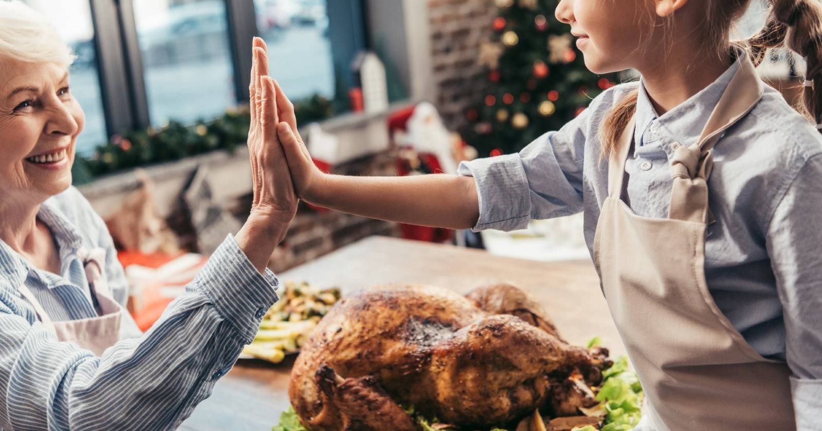 Host a Stress-Free Thanksgiving Day With These Smart Gadgets