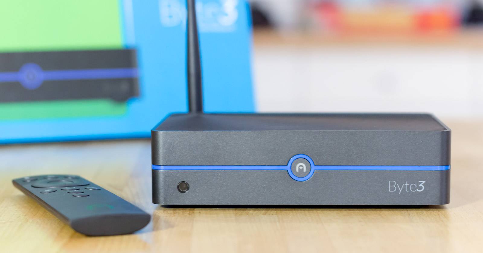Azulle Byte 3 Review: This Tiny, Fanless Mini PC Does Everything