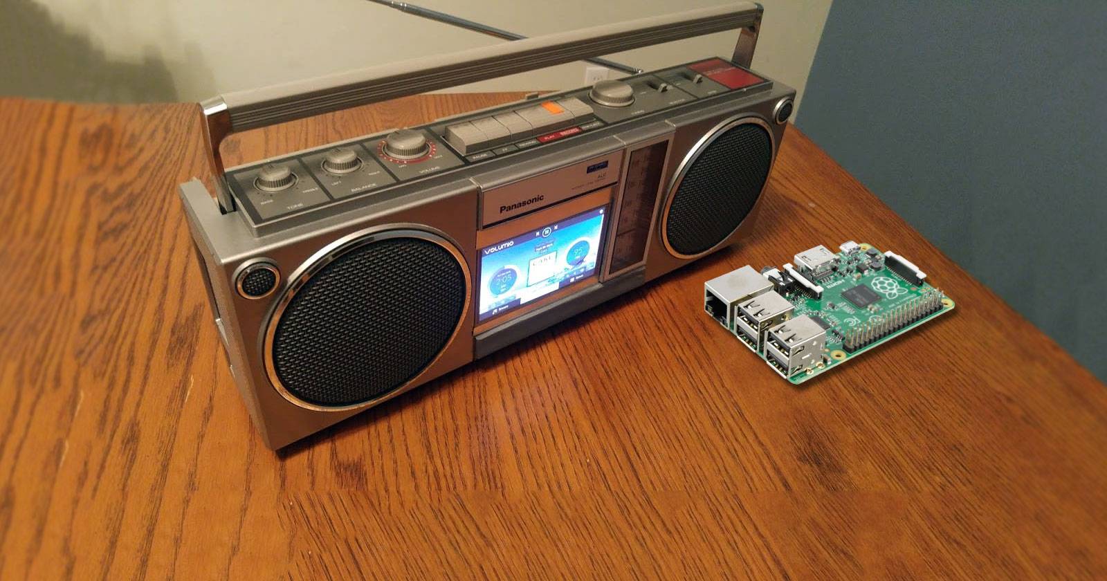 10 Awesome Ways to Upcycle Old Devices With a Raspberry Pi