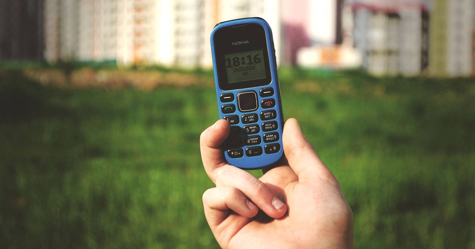 The 5 Best Dumb Phones
