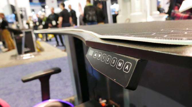 Clutch Chairz Launches Adjustable Gaming Desks for PC Gamers