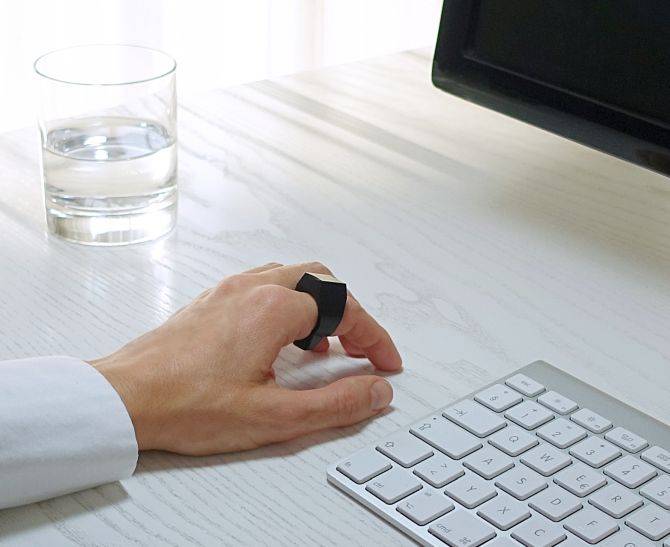 These 3D Mouse Wearables Killed the Mousepad at CES 2019