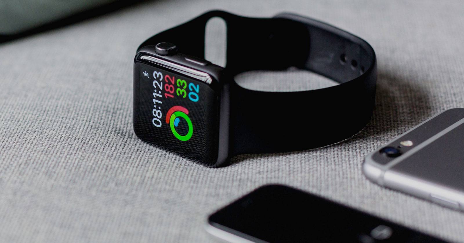 How to Clean Your Apple Watch Safely and Efficiently in 4 Steps