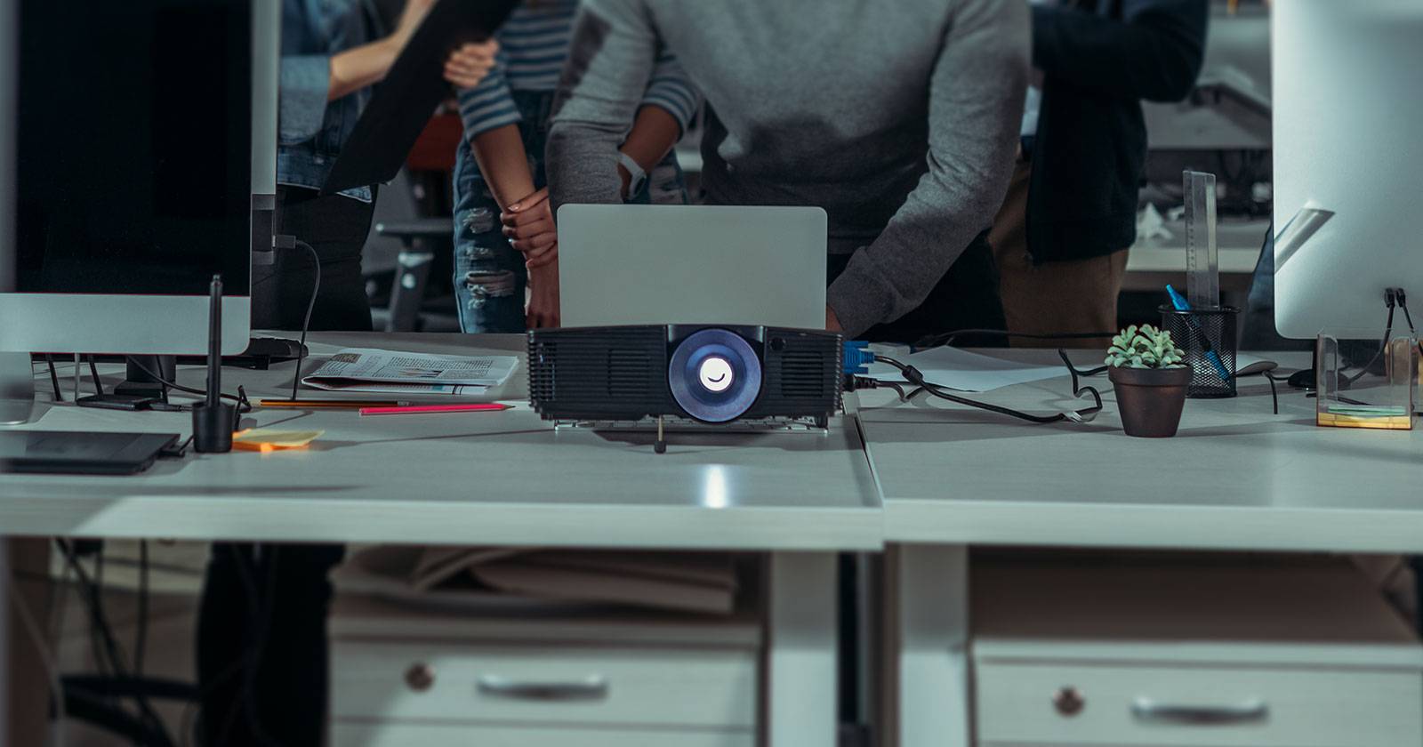 The 7 Best Cheap Projectors for Your Smartphone