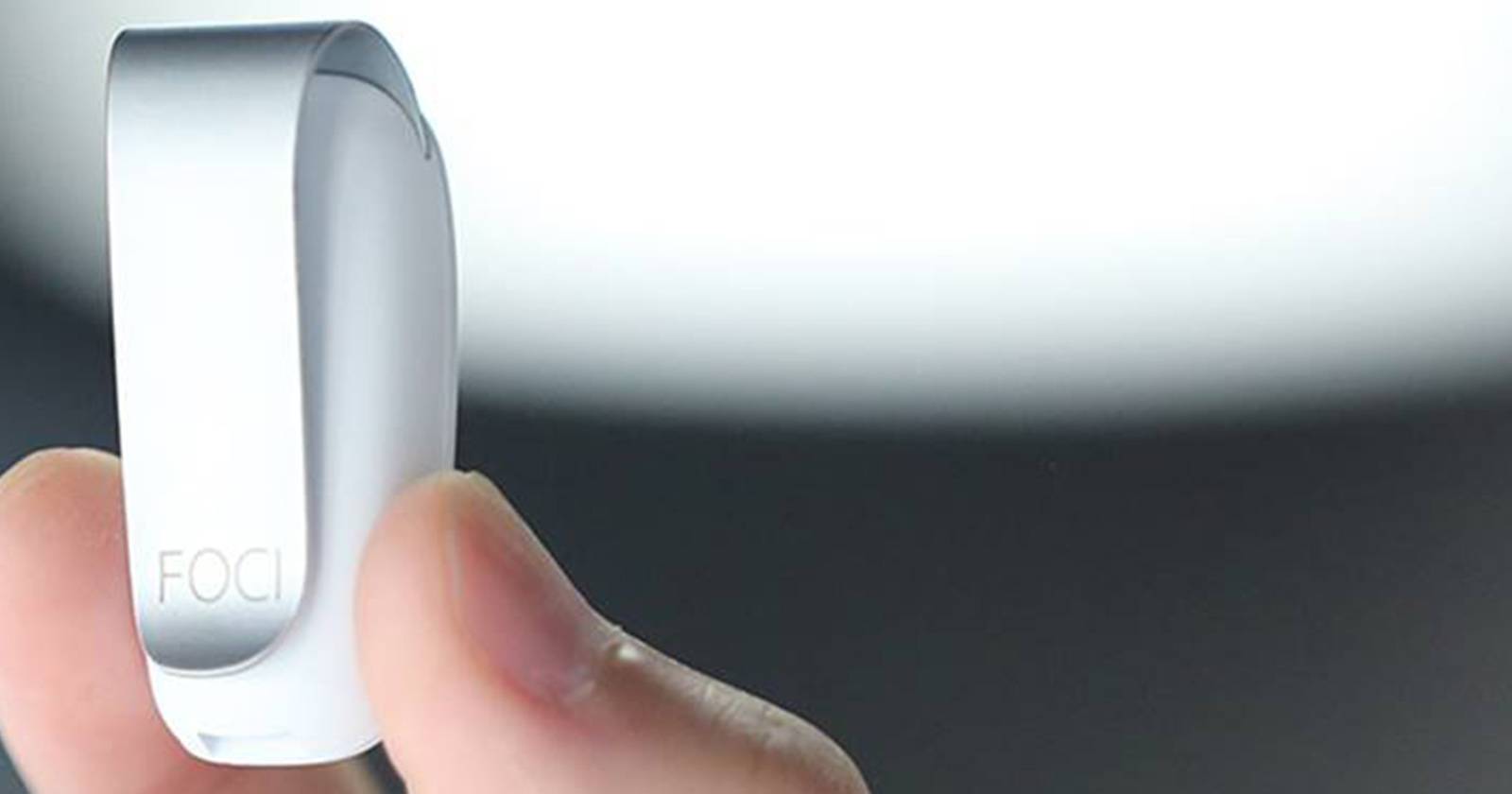 FOCI: This Tiny Wearable Helps Improve Your Ability to Focus