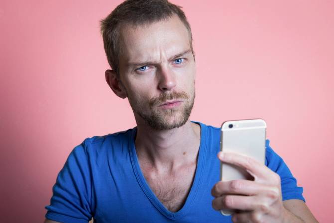 7 Telltale Signs You're on the Phone With a Scammer