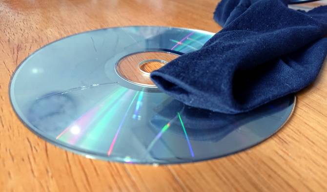 Can You Fix a Scratched CD With Toothpaste? Here's How!
