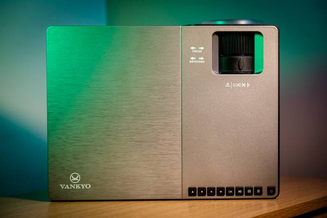 Vankyo V600: Budget Priced Projector That's Brilliant and Bright