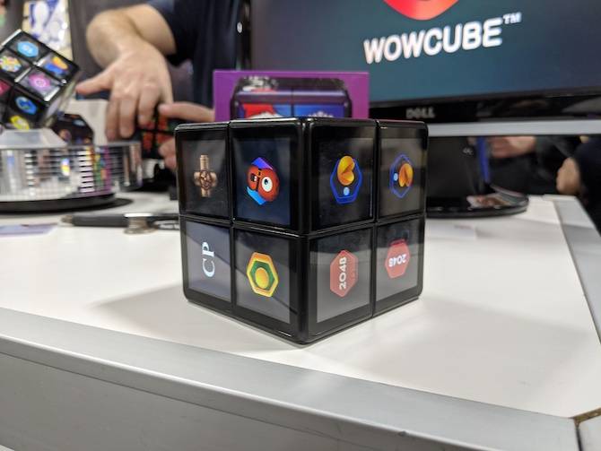 At CES, the WOWCube Brings the Rubik's Cube Into the 21st Century