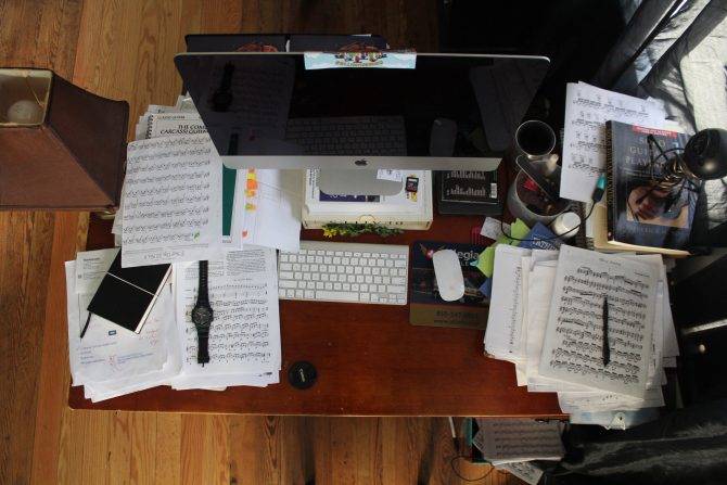 12 Bad Habits That Are Making You Tired at the Office