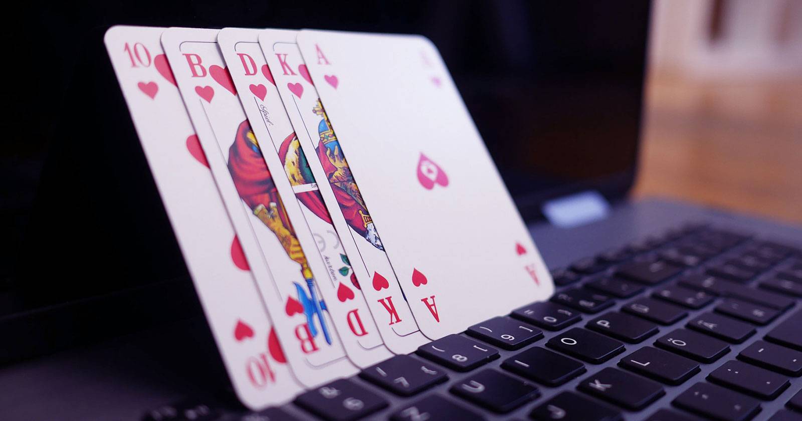 5 Free Multi-Game Apps and Websites to Play With Friends Online