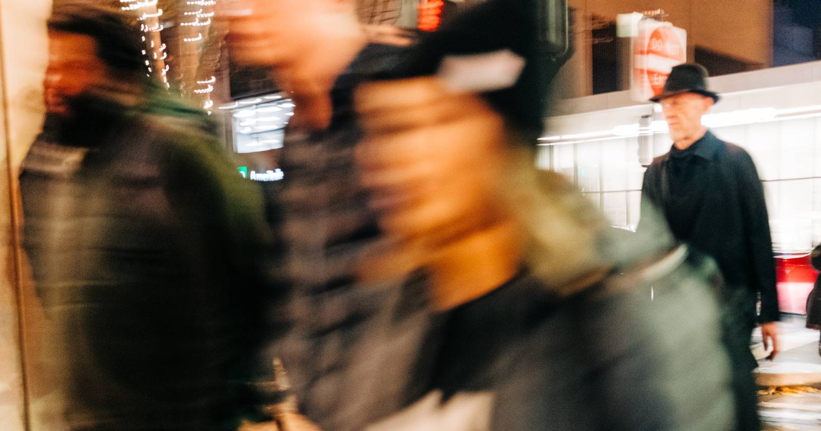 You Can Now Use Signal to Blur Faces in Photos