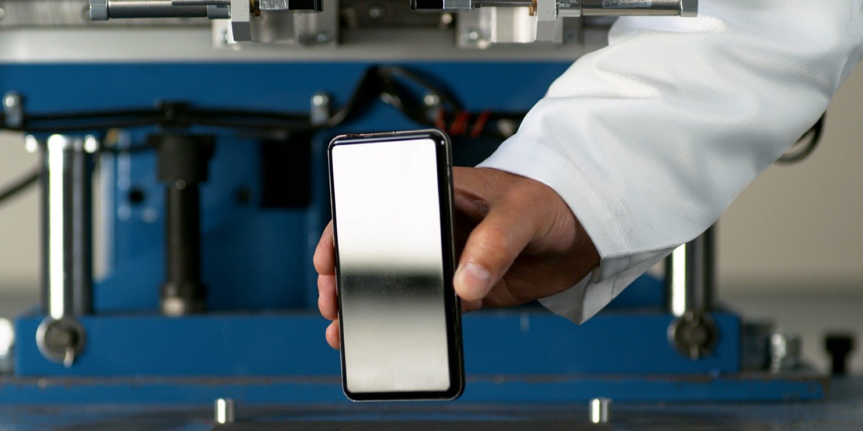 New Gorilla Glass Victus Can Survive a Two-Meter Drop