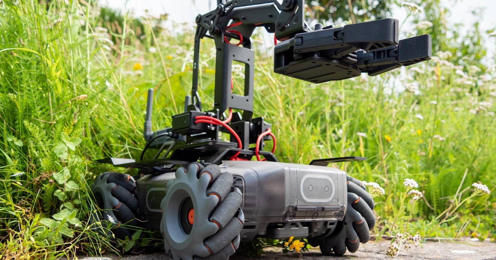 The New DJI Robot is Insane: Introducing the Robomaster EP Core