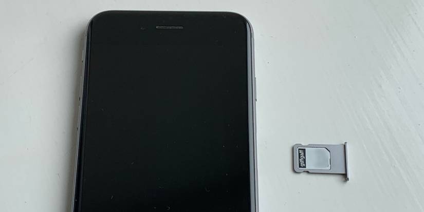 How to Remove a SIM Card From an iPhone