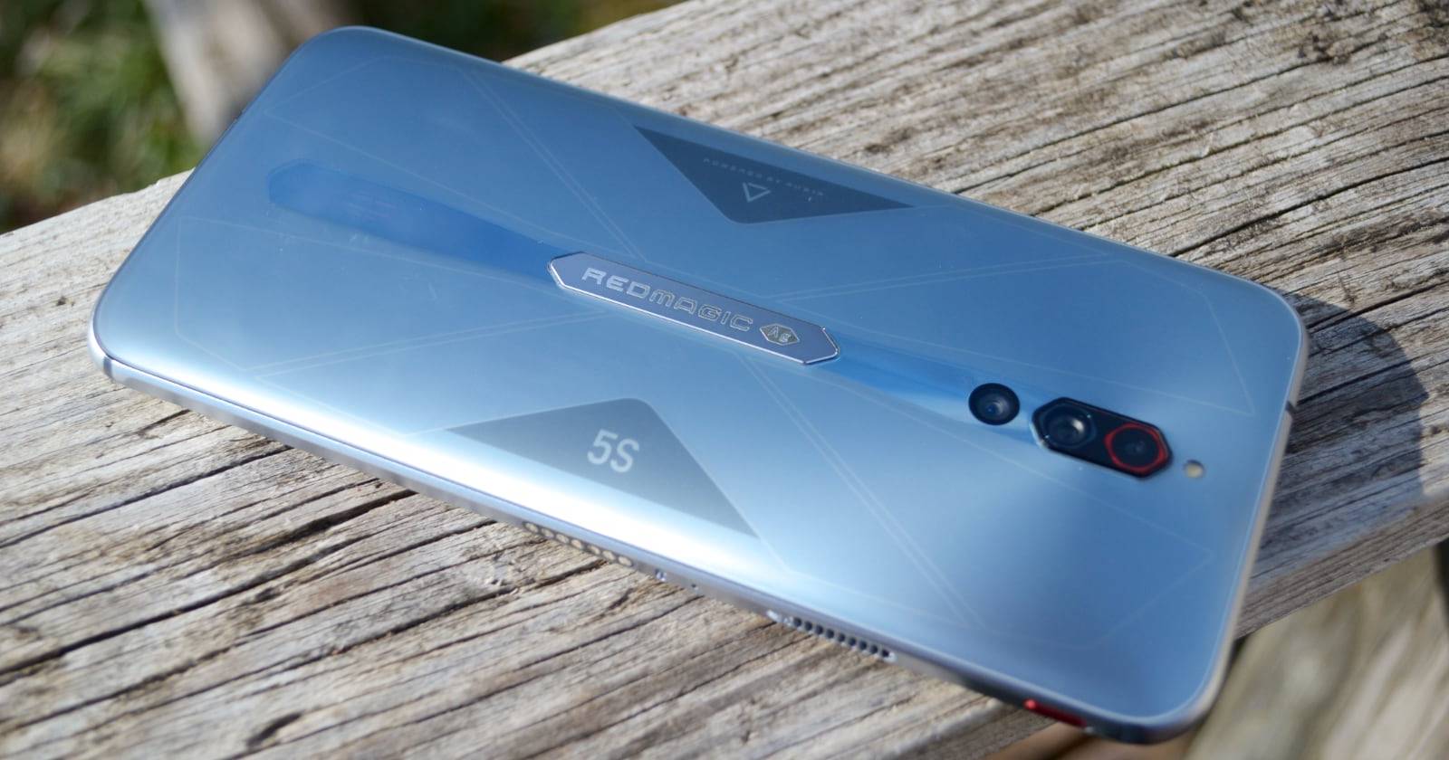 The Red Magic 5S Is a Gaming Phone You’ll Actually Want to Use