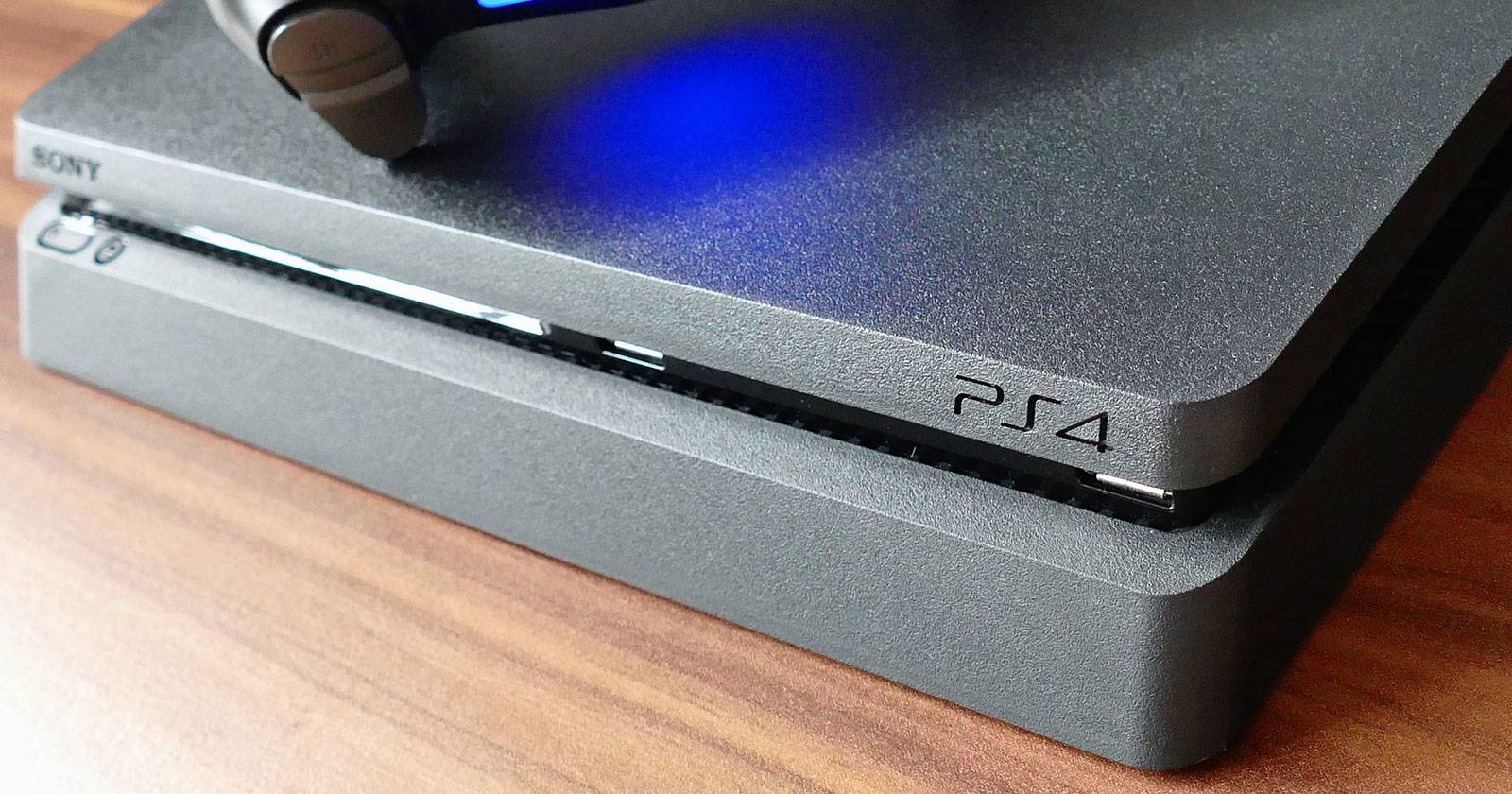 How to Turn a PS4 Off With or Without a Controller