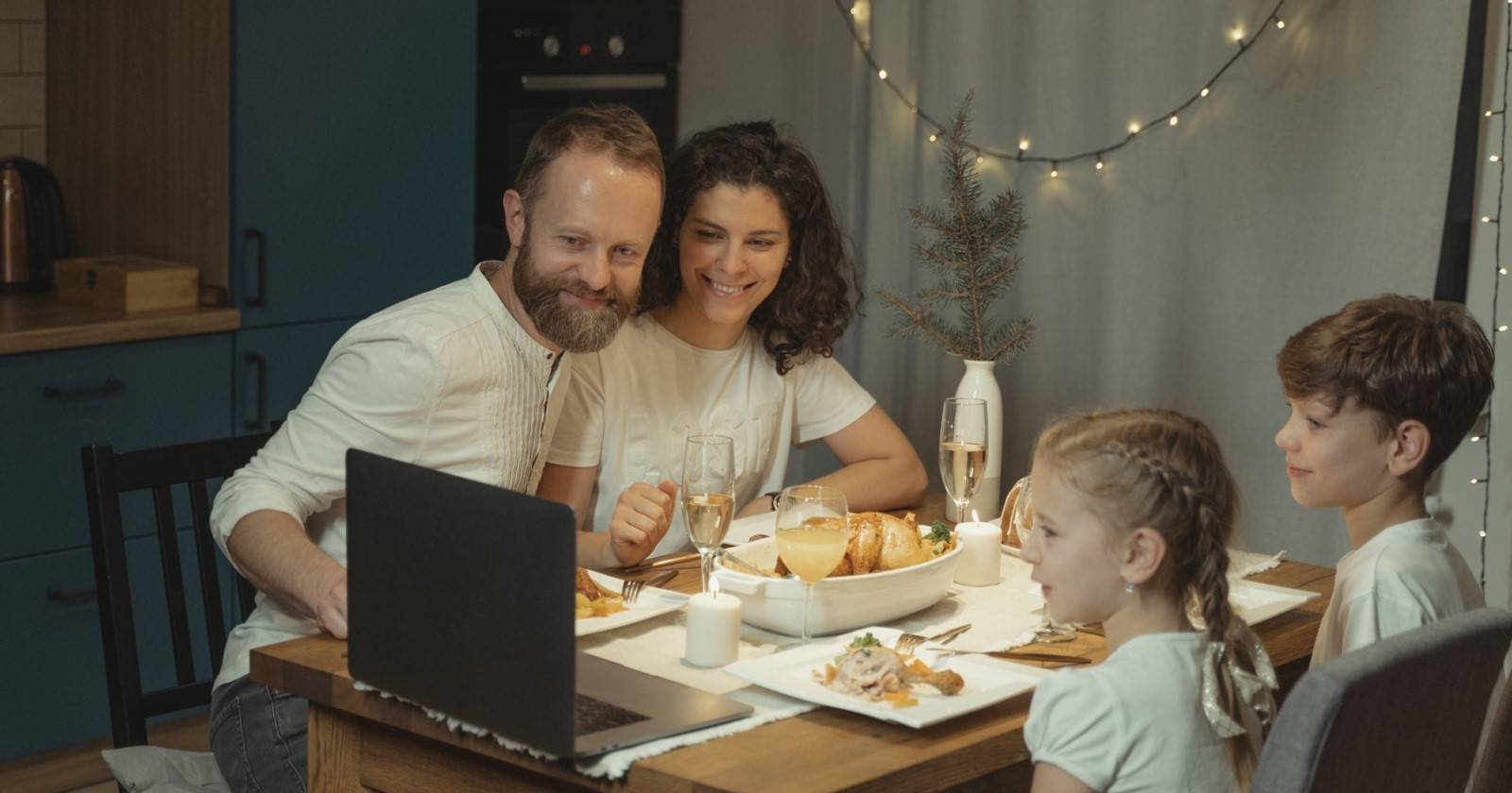 Thanksgiving Is Saved! Zoom Lifts Time Restriction on Turkey Day