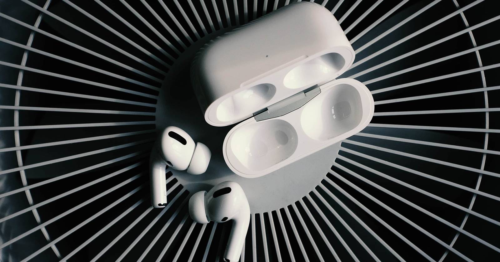 6 Fixes for AirPods Not Switching Automatically Between Apple Devices
