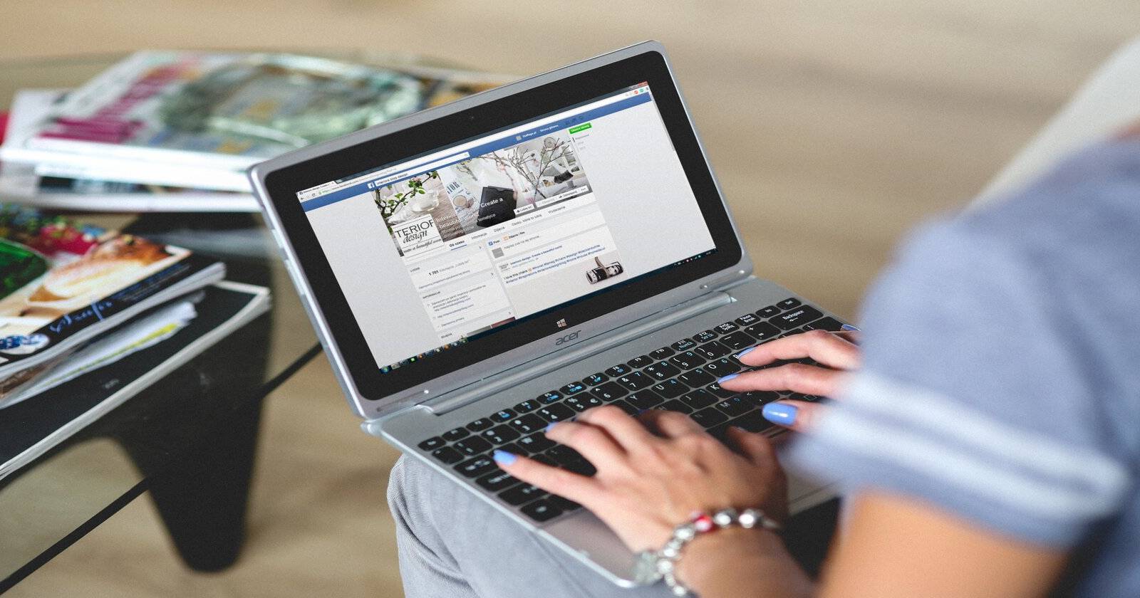 How to Share a Facebook Page With Your Friends