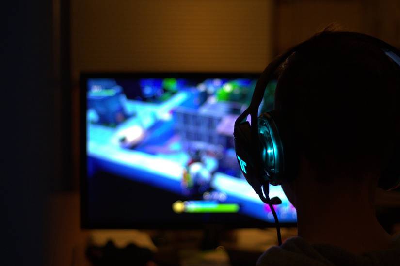 What Is Camping in Online Gaming? How to Counter It