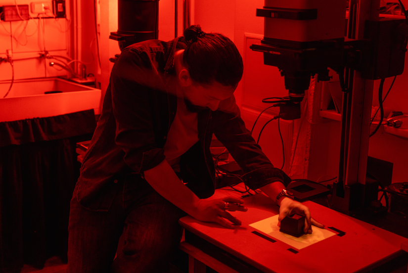 How to Dodge and Burn Using the Linear Light Blend Mode in Photoshop